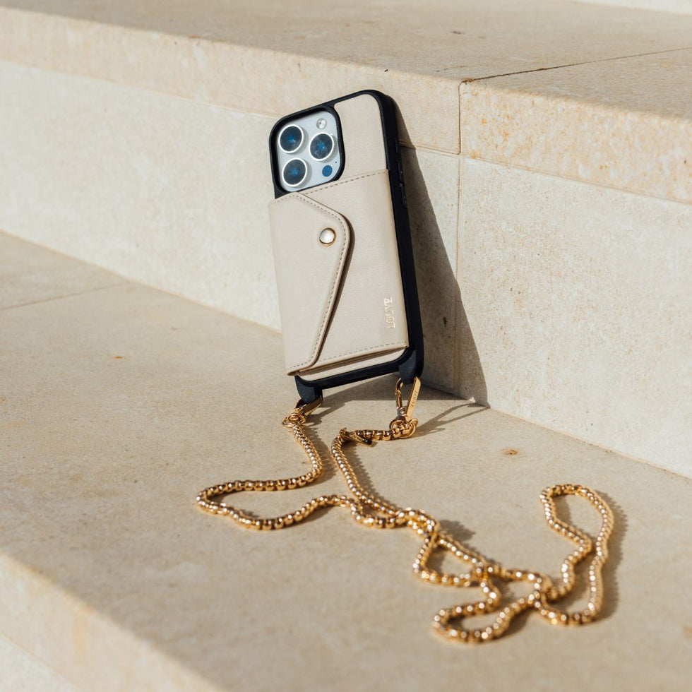 Phone Cases with Chains and Charms for your iPhone – Louve collection